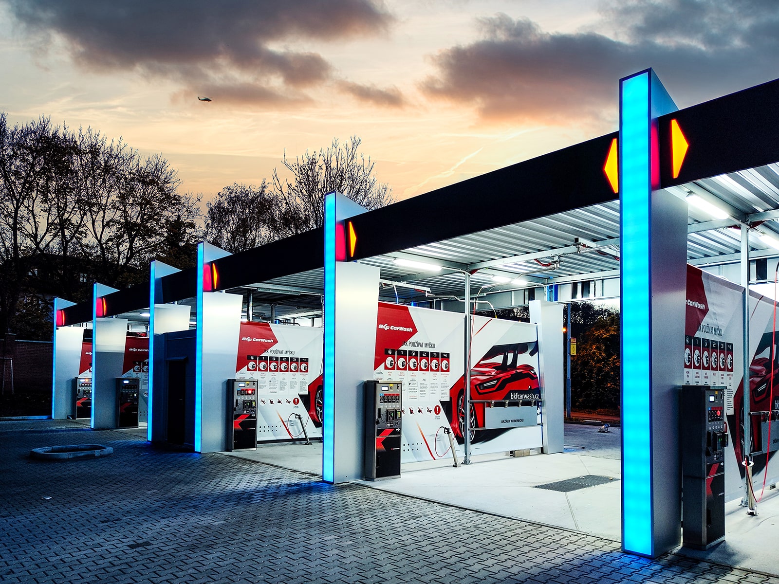 High technology self-service and gantry car washes | BKF CarWash