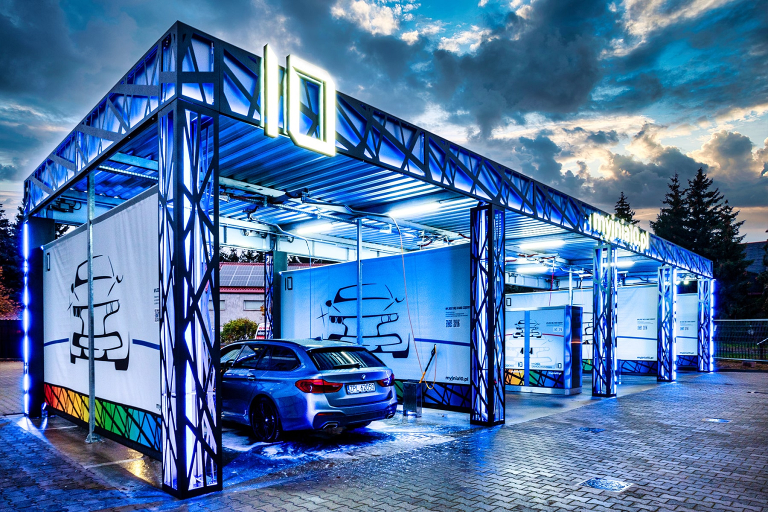 High technology self-service and gantry car washes | BKF CarWash